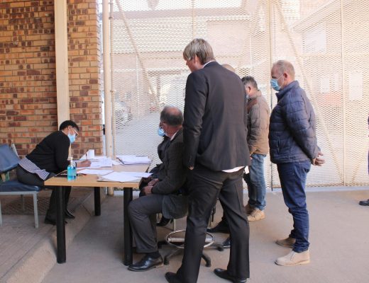 AB Steyn and Dawie Groenewald released on bail at the Nelspruit ...